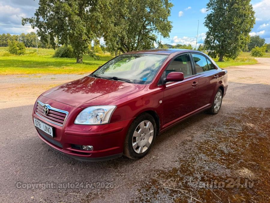 Красный Тойота Авенсис 2003 в Тарту, объемом двигателя 1.60 л и пробегом 0 тыс. км за 1400 €, фото 1 на AUTOMOTO.COM.LV