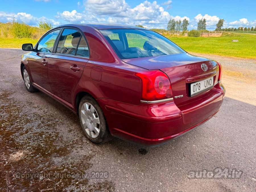 Красный Тойота Авенсис 2003 в Тарту, объемом двигателя 1.60 л и пробегом 0 тыс. км за 1400 €, фото 3 на AUTOMOTO.COM.LV