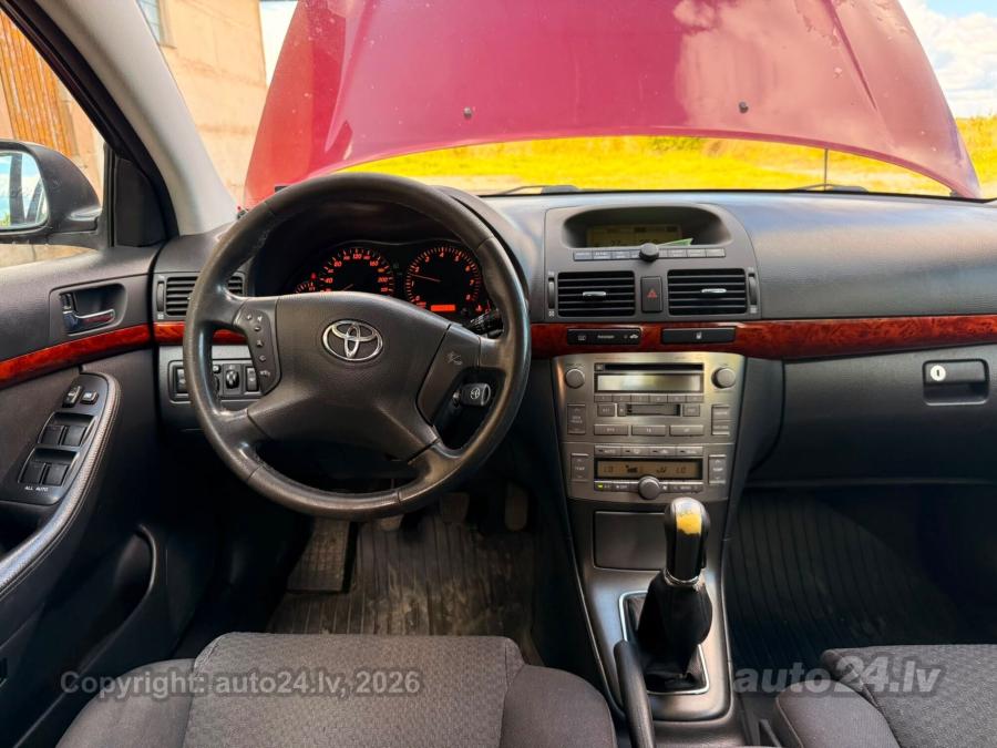 Красный Тойота Авенсис 2003 в Тарту, объемом двигателя 1.60 л и пробегом 0 тыс. км за 1400 €, фото 8 на AUTOMOTO.COM.LV