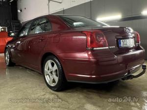 Red Toyota Avensis 2004 in Tartu, with an engine capacity of 2.00 L and mileage of 0 thousand km for 1250 €, photo 5 on AUTOMOTO.COM.LV