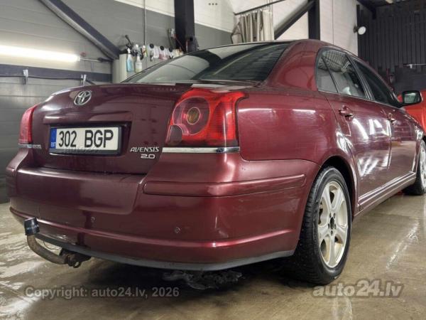 Sarkans Toyota Avensis 2004 Tartu, ar dzinēja tilpumu 2.00 L un nobraukumu 0 tūkst. km par 1250 €, foto 3 vietnē AUTOMOTO.COM.LV