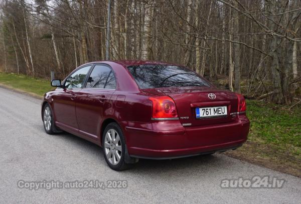 Sarkans Toyota Avensis 2005 Tallina, ar dzinēja tilpumu 2.00 L un nobraukumu 199 tūkst. km par 2990 €, foto 3 vietnē AUTOMOTO.COM.LV