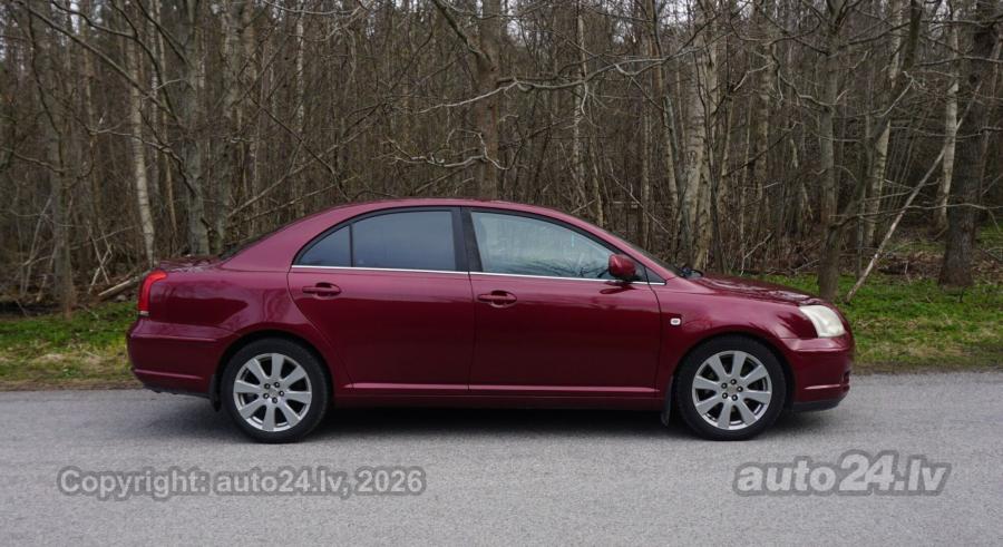 Red Toyota Avensis 2005 in Tallinn, with an engine capacity of 2.00 L and mileage of 199 thousand km for 2990 €, photo 7 on AUTOMOTO.COM.LV