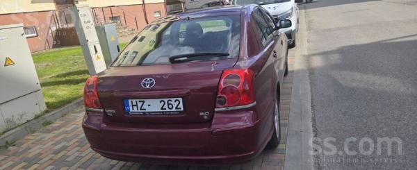Red Toyota Avensis 2005 in Riga, with an engine capacity of 2.00 L and mileage of 230 thousand km for 1700 €, photo 7 on AUTOMOTO.COM.LV