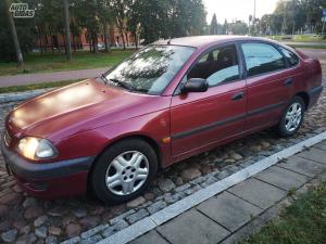 Red Toyota Avensis 2005 in Kaunas, with an engine capacity of 1.80 L and mileage of 317 thousand km for 1100 €, photo  on AUTOMOTO.COM.LV