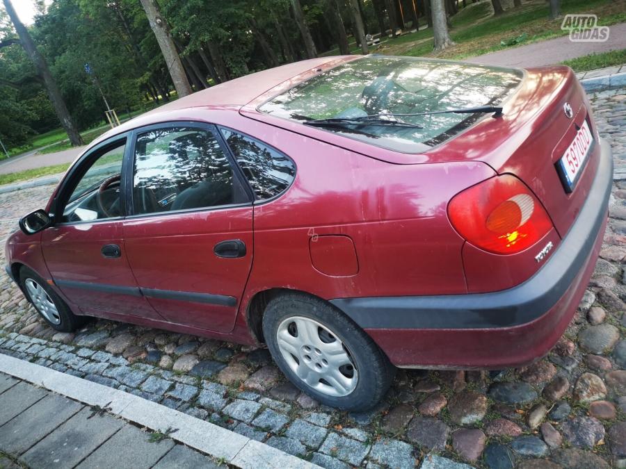 Sarkans Toyota Avensis 2005 Kauņa, ar dzinēja tilpumu 1.80 L un nobraukumu 317 tūkst. km par 1100 €, foto 4 vietnē AUTOMOTO.COM.LV
