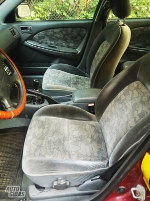 Sarkans Toyota Avensis 2005 Kauņa, ar dzinēja tilpumu 1.80 L un nobraukumu 317 tūkst. km par 1100 €, foto 9 vietnē AUTOMOTO.COM.LV