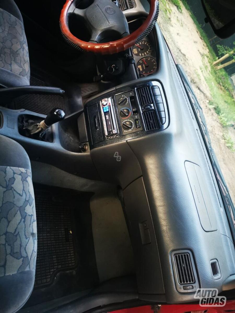 Sarkans Toyota Avensis 2005 Kauņa, ar dzinēja tilpumu 1.80 L un nobraukumu 317 tūkst. km par 1100 €, foto 14 vietnē AUTOMOTO.COM.LV