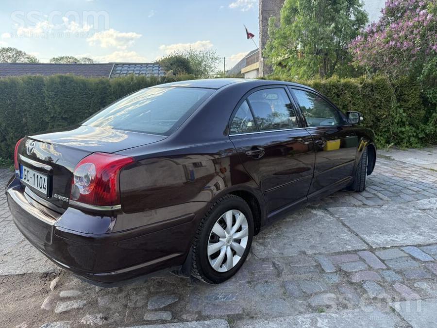 Sarkans Toyota Avensis 2006 Rīga, ar dzinēja tilpumu 2.00 L un nobraukumu 178 tūkst. km par 1850 €, foto 9 vietnē AUTOMOTO.COM.LV
