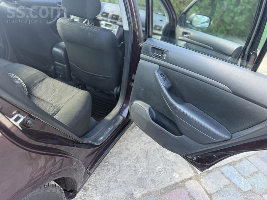 Sarkans Toyota Avensis 2006 Rīga, ar dzinēja tilpumu 2.00 L un nobraukumu 178 tūkst. km par 1850 €, foto 14 vietnē AUTOMOTO.COM.LV