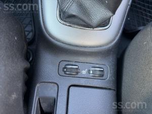 Sarkans Toyota Avensis 2006 Rīga, ar dzinēja tilpumu 2.00 L un nobraukumu 178 tūkst. km par 1850 €, foto 16 vietnē AUTOMOTO.COM.LV