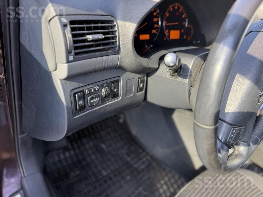Sarkans Toyota Avensis 2006 Rīga, ar dzinēja tilpumu 2.00 L un nobraukumu 178 tūkst. km par 1850 €, foto 17 vietnē AUTOMOTO.COM.LV