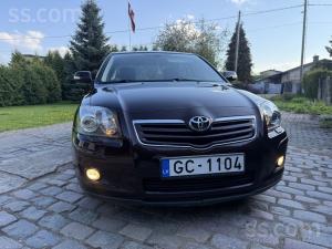 Sarkans Toyota Avensis 2006 Rīga, ar dzinēja tilpumu 2.00 L un nobraukumu 178 tūkst. km par 1850 €, foto 23 vietnē AUTOMOTO.COM.LV