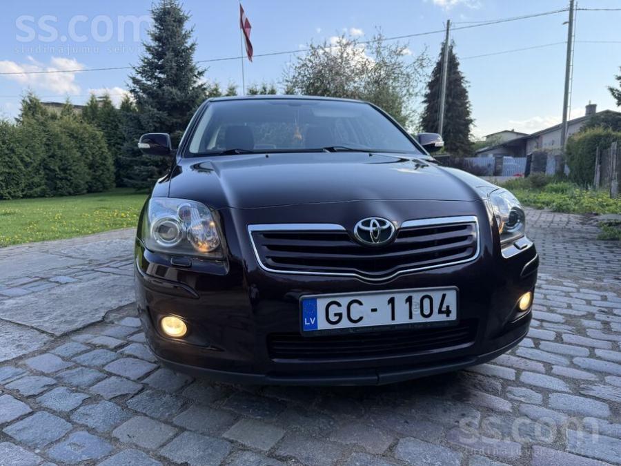 Sarkans Toyota Avensis 2006 Rīga, ar dzinēja tilpumu 2.00 L un nobraukumu 178 tūkst. km par 1850 €, foto 23 vietnē AUTOMOTO.COM.LV