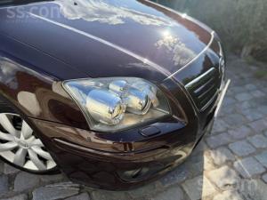 Sarkans Toyota Avensis 2006 Rīga, ar dzinēja tilpumu 2.00 L un nobraukumu 178 tūkst. km par 1850 €, foto 30 vietnē AUTOMOTO.COM.LV