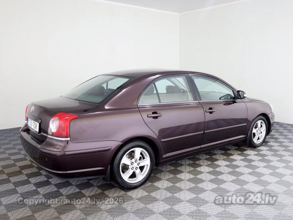 Sarkans Toyota Avensis 2006 Tallina, ar dzinēja tilpumu 1.80 L un nobraukumu 164 tūkst. km par 3499 €, foto 3 vietnē AUTOMOTO.COM.LV