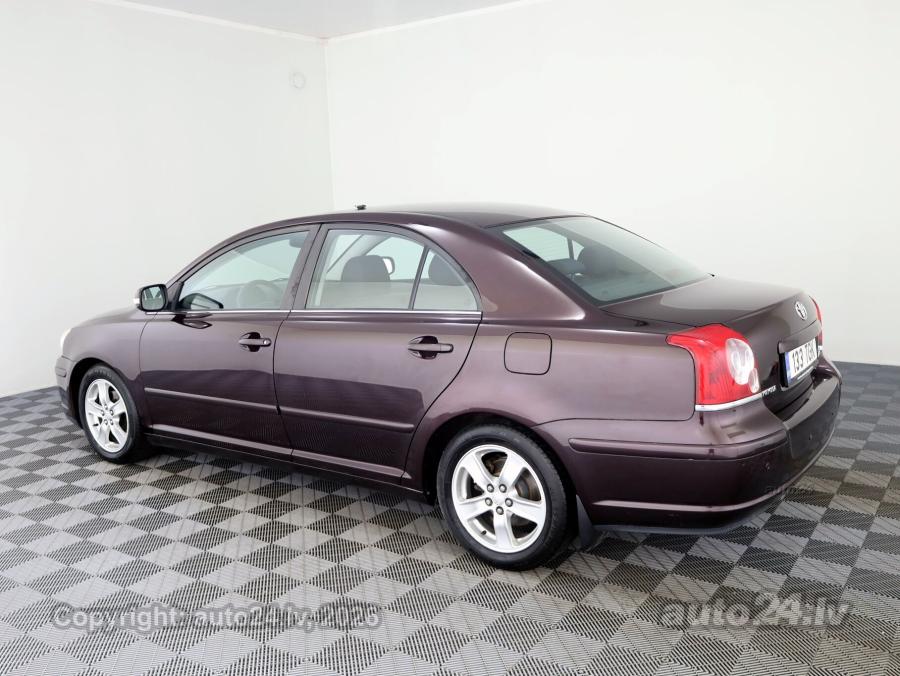 Красный Тойота Авенсис 2006 в Таллин, объемом двигателя 1.80 л и пробегом 164 тыс. км за 3499 €, фото 5 на AUTOMOTO.COM.LV