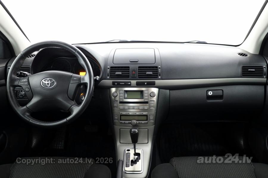 Красный Тойота Авенсис 2006 в Таллин, объемом двигателя 1.80 л и пробегом 164 тыс. км за 3499 €, фото 6 на AUTOMOTO.COM.LV