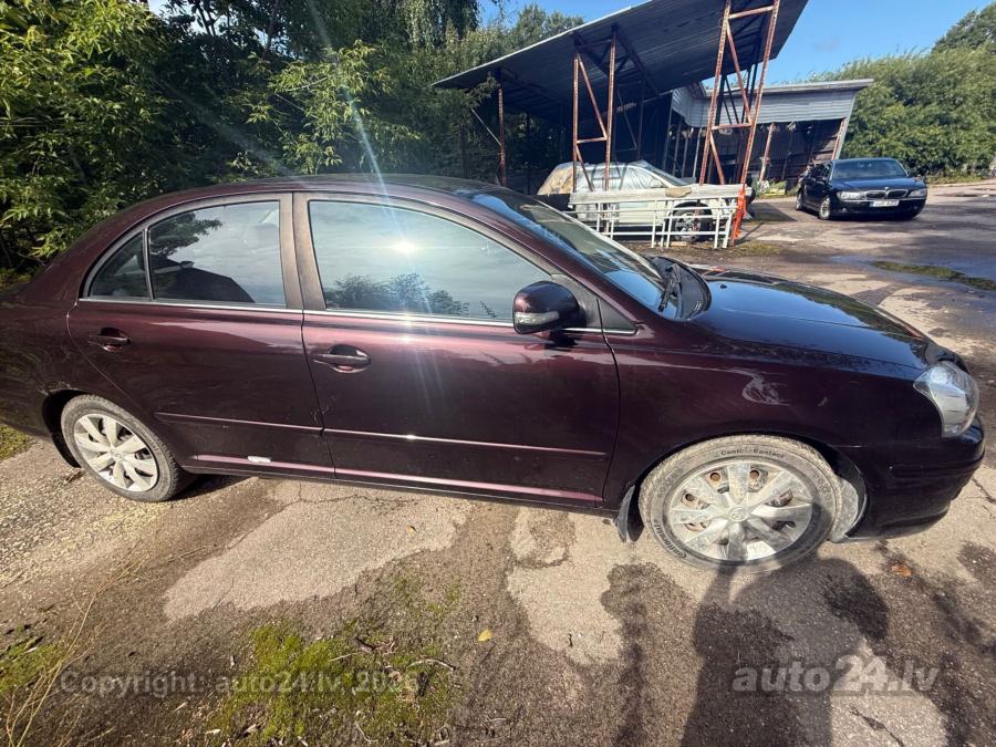 Красный Тойота Авенсис 2007 в Таллин, объемом двигателя 2.00 л и пробегом 220 тыс. км за 900 €, фото 4 на AUTOMOTO.COM.LV
