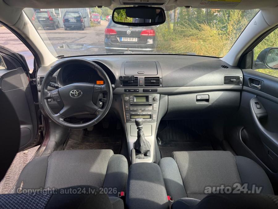 Красный Тойота Авенсис 2007 в Таллин, объемом двигателя 2.00 л и пробегом 220 тыс. км за 900 €, фото 7 на AUTOMOTO.COM.LV