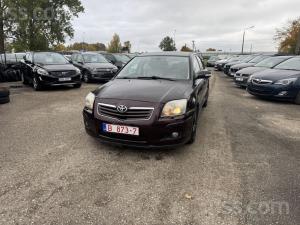 Красный Тойота Авенсис 2007 в Цесис, объемом двигателя 2.00 л и пробегом 0 тыс. км за 1400 €, фото 1 на AUTOMOTO.COM.LV