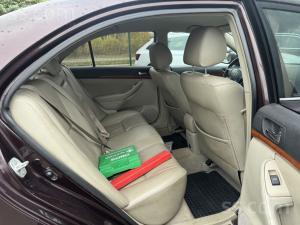 Красный Тойота Авенсис 2007 в Цесис, объемом двигателя 2.00 л и пробегом 0 тыс. км за 1400 €, фото 6 на AUTOMOTO.COM.LV