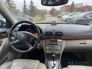 Красный Тойота Авенсис 2007 в Цесис, объемом двигателя 2.00 л и пробегом 0 тыс. км за 1400 €, фото 7 на AUTOMOTO.COM.LV