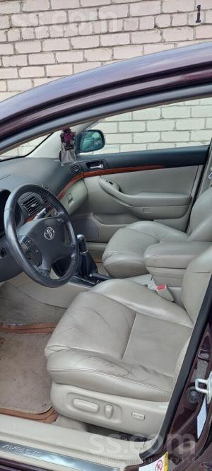 Sarkans Toyota Avensis 2008 Rīga, ar dzinēja tilpumu 2.00 L un nobraukumu 0 tūkst. km par 2000 €, foto 5 vietnē AUTOMOTO.COM.LV