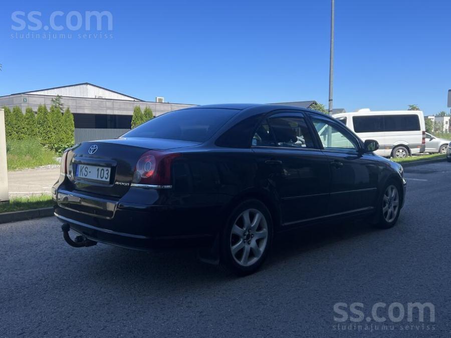 Красный Тойота Авенсис 2008 в Рига, объемом двигателя 2.00 л и пробегом 390 тыс. км за 2300 €, фото 3 на AUTOMOTO.COM.LV