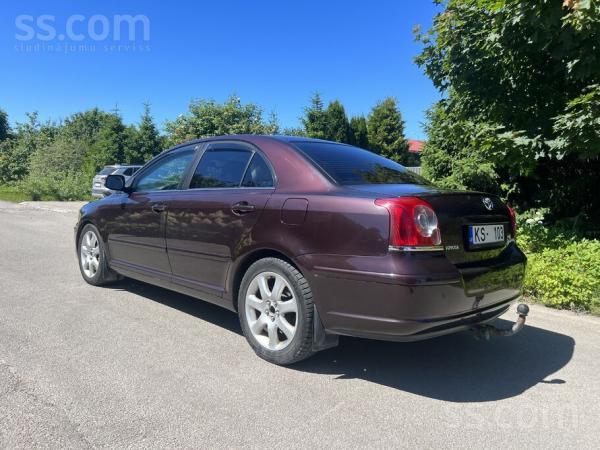 Sarkans Toyota Avensis 2008 Rīga, ar dzinēja tilpumu 2.00 L un nobraukumu 390 tūkst. km par 2300 €, foto 3 vietnē AUTOMOTO.COM.LV
