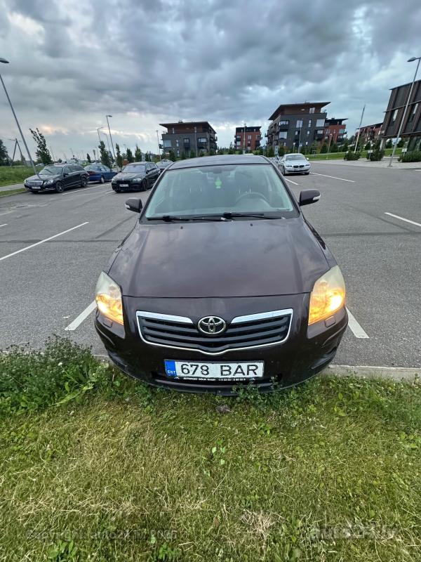 Red Toyota Avensis 2008 in Tallinn, with an engine capacity of 2.00 L and mileage of 450 thousand km for 1200 €, photo 1 on AUTOMOTO.COM.LV