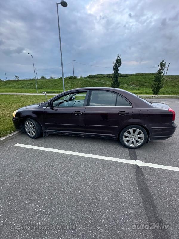 Red Toyota Avensis 2008 in Tallinn, with an engine capacity of 2.00 L and mileage of 450 thousand km for 1200 €, photo 3 on AUTOMOTO.COM.LV