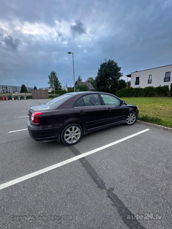 Red Toyota Avensis 2008 in Tallinn, with an engine capacity of 2.00 L and mileage of 450 thousand km for 1200 €, photo 4 on AUTOMOTO.COM.LV