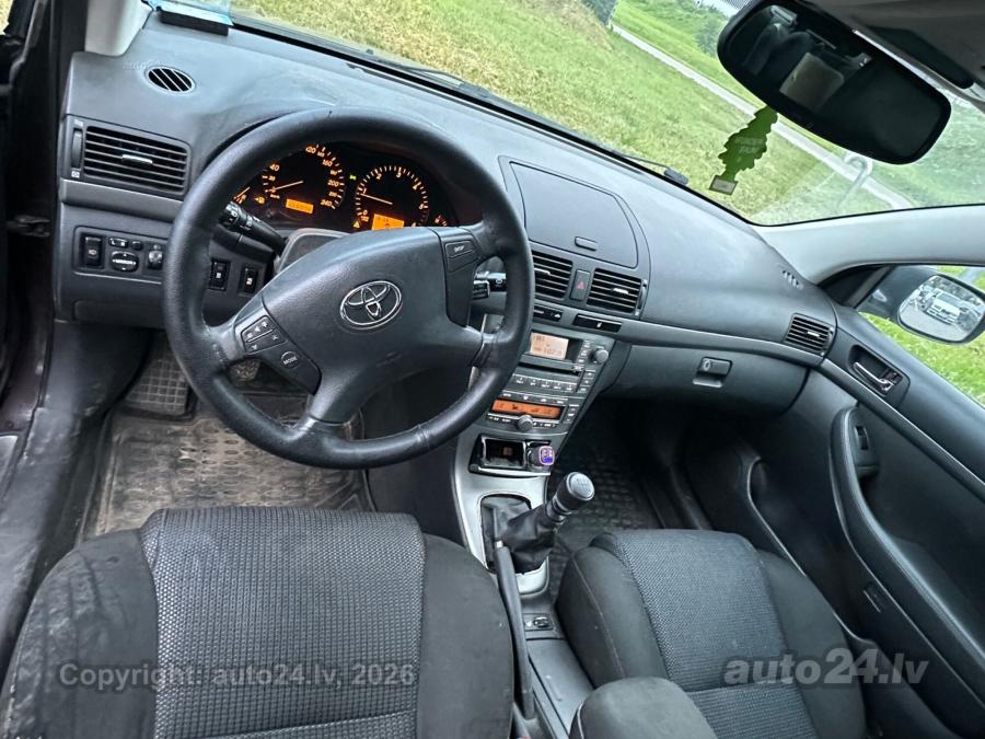 Красный Тойота Авенсис 2008 в Таллин, объемом двигателя 2.00 л и пробегом 450 тыс. км за 1200 €, фото 6 на AUTOMOTO.COM.LV