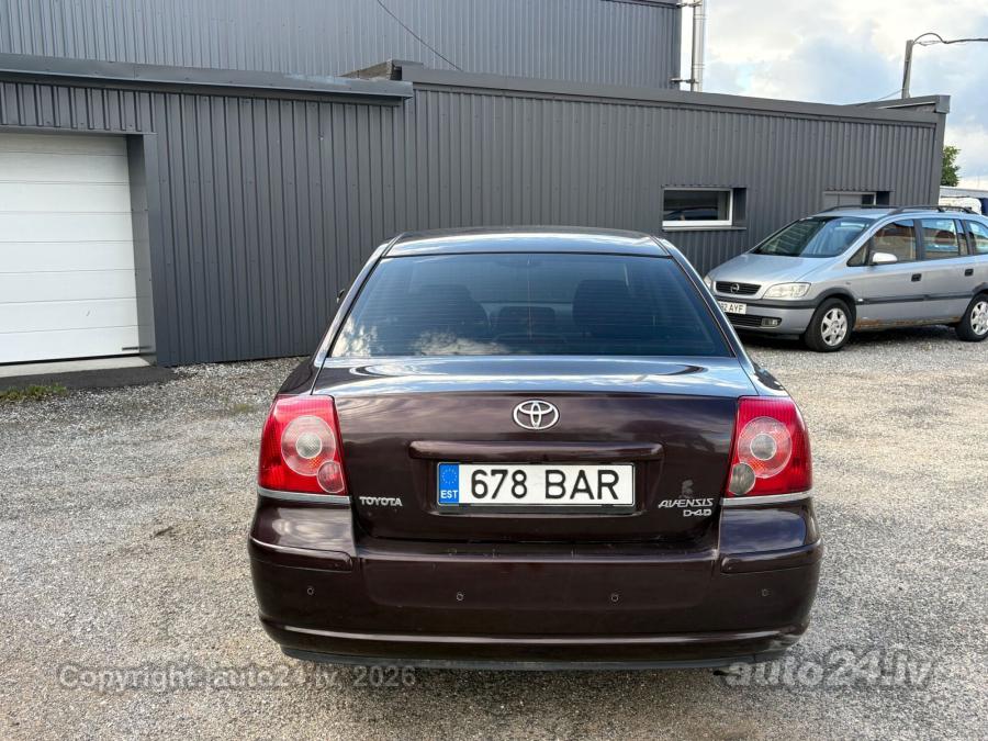 Sarkans Toyota Avensis 2008 Rapla, ar dzinēja tilpumu 2.00 L un nobraukumu 456 tūkst. km par 1300 €, foto 9 vietnē AUTOMOTO.COM.LV