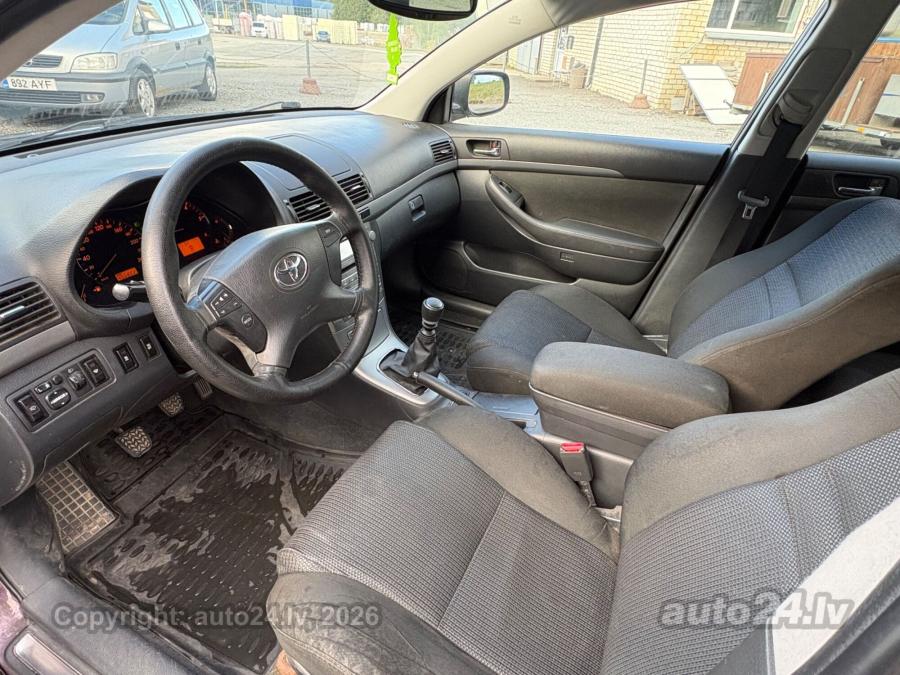 Sarkans Toyota Avensis 2008 Rapla, ar dzinēja tilpumu 2.00 L un nobraukumu 456 tūkst. km par 1300 €, foto 10 vietnē AUTOMOTO.COM.LV