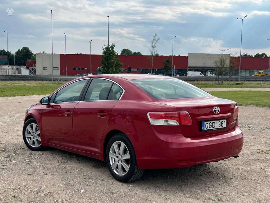 Red Toyota Avensis 2009 in Vilnius, with an engine capacity of 2.23 L and mileage of 160 thousand km for 3300 €, photo 3 on AUTOMOTO.COM.LV