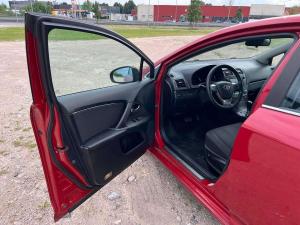 Red Toyota Avensis 2009 in Vilnius, with an engine capacity of 2.23 L and mileage of 160 thousand km for 3300 €, photo 16 on AUTOMOTO.COM.LV