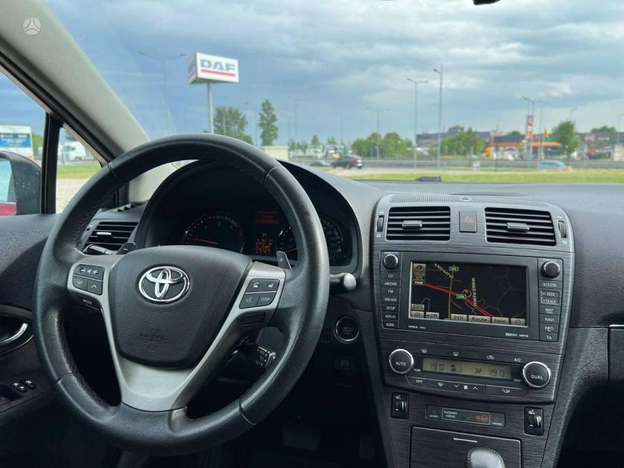 Red Toyota Avensis 2009 in Vilnius, with an engine capacity of 2.23 L and mileage of 160 thousand km for 3300 €, photo 18 on AUTOMOTO.COM.LV