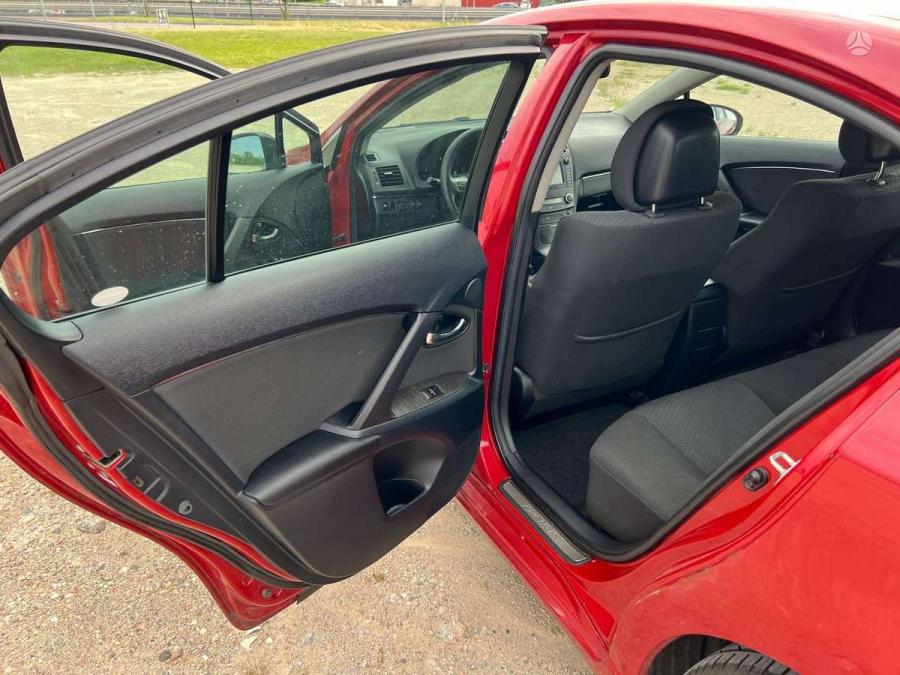 Red Toyota Avensis 2009 in Vilnius, with an engine capacity of 2.23 L and mileage of 160 thousand km for 3300 €, photo 21 on AUTOMOTO.COM.LV