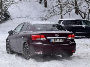 Red Toyota Avensis 2012 in Vilnius, with an engine capacity of 1.99 L and mileage of 210 thousand km for 5750 €, photo 4 on AUTOMOTO.COM.LV
