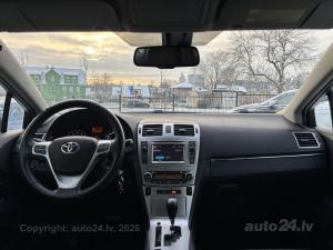 Sarkans Toyota Avensis 2012 Tartu, ar dzinēja tilpumu 1.80 L un nobraukumu 255 tūkst. km par 6000 €, foto 8 vietnē AUTOMOTO.COM.LV
