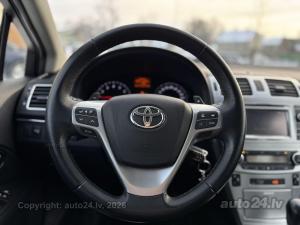 Sarkans Toyota Avensis 2012 Tartu, ar dzinēja tilpumu 1.80 L un nobraukumu 255 tūkst. km par 6000 €, foto 9 vietnē AUTOMOTO.COM.LV