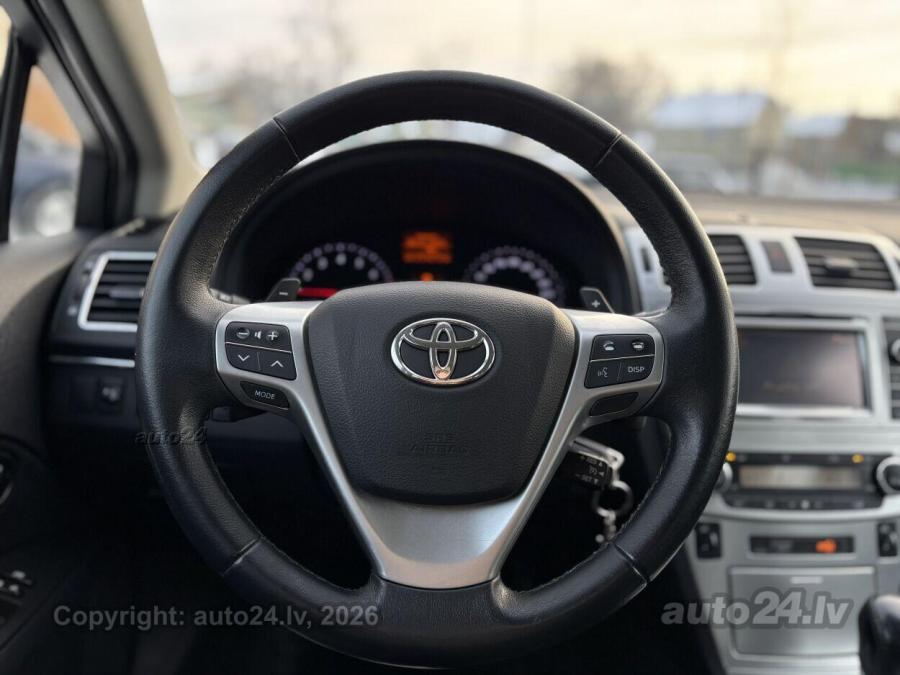 Sarkans Toyota Avensis 2012 Tartu, ar dzinēja tilpumu 1.80 L un nobraukumu 255 tūkst. km par 6000 €, foto 9 vietnē AUTOMOTO.COM.LV