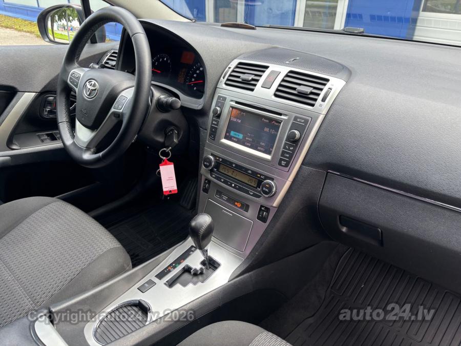 Красный Тойота Авенсис 2012 в Пайде, объемом двигателя 1.80 л и пробегом 148 тыс. км за 6690 €, фото 9 на AUTOMOTO.COM.LV