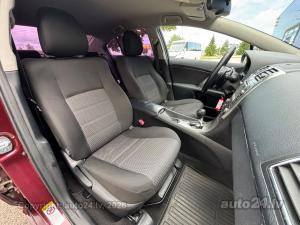 Красный Тойота Авенсис 2012 в Пайде, объемом двигателя 1.80 л и пробегом 148 тыс. км за 6690 €, фото 11 на AUTOMOTO.COM.LV