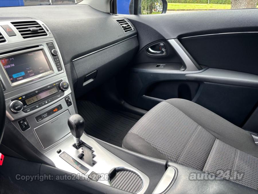 Красный Тойота Авенсис 2012 в Пайде, объемом двигателя 1.80 л и пробегом 148 тыс. км за 6690 €, фото 13 на AUTOMOTO.COM.LV