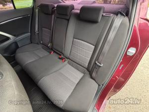 Красный Тойота Авенсис 2012 в Пайде, объемом двигателя 1.80 л и пробегом 148 тыс. км за 6690 €, фото 14 на AUTOMOTO.COM.LV