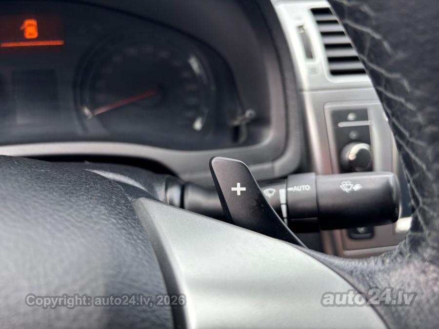 Красный Тойота Авенсис 2012 в Пайде, объемом двигателя 1.80 л и пробегом 148 тыс. км за 6690 €, фото 19 на AUTOMOTO.COM.LV