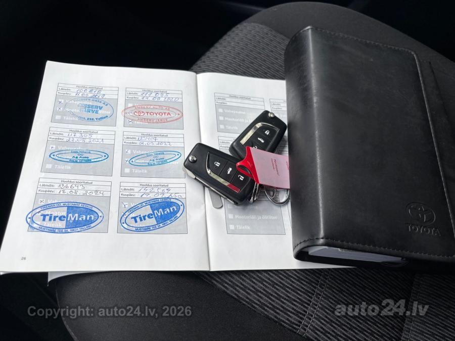Красный Тойота Авенсис 2012 в Пайде, объемом двигателя 1.80 л и пробегом 148 тыс. км за 6690 €, фото 27 на AUTOMOTO.COM.LV
